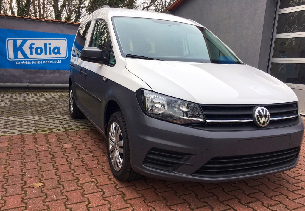 VW Caddy in matt Anthrazit metallic – K'folia – Perfekte Farbe ohne Lack